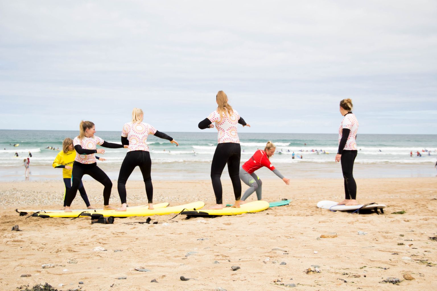 Surf Lessons & Surf Hire : Quiksilver Surf School Newquay